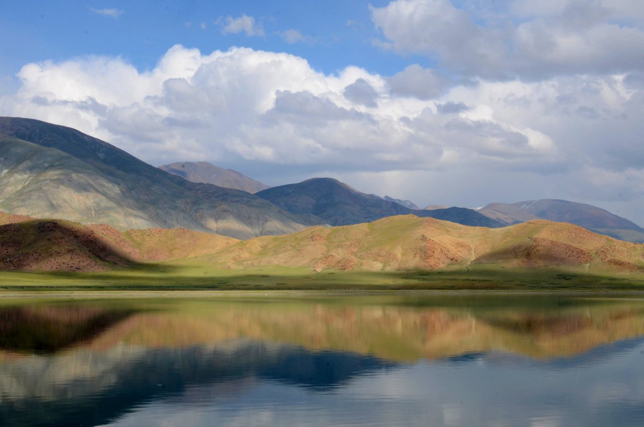 tolbo_nuur_lake__western_mongolia_by_murosvur-d848hs3